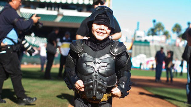 Bat Kid sauve la ville de San Francisco - YZGeneration