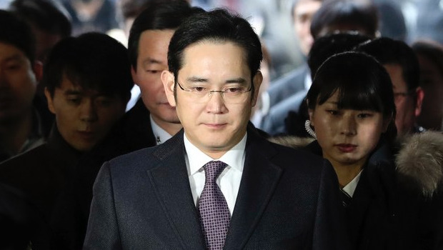 Le Patron de Samsung Arrêté et Incarcéré pour Corruption